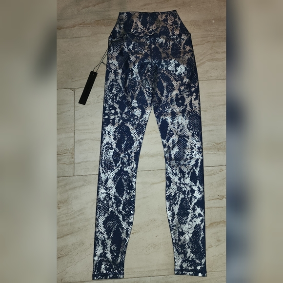 Carbon38 | Pants & Jumpsuits | Carbon38 Metallic Snake Print High Rise Legging Sz Xs | Poshmark